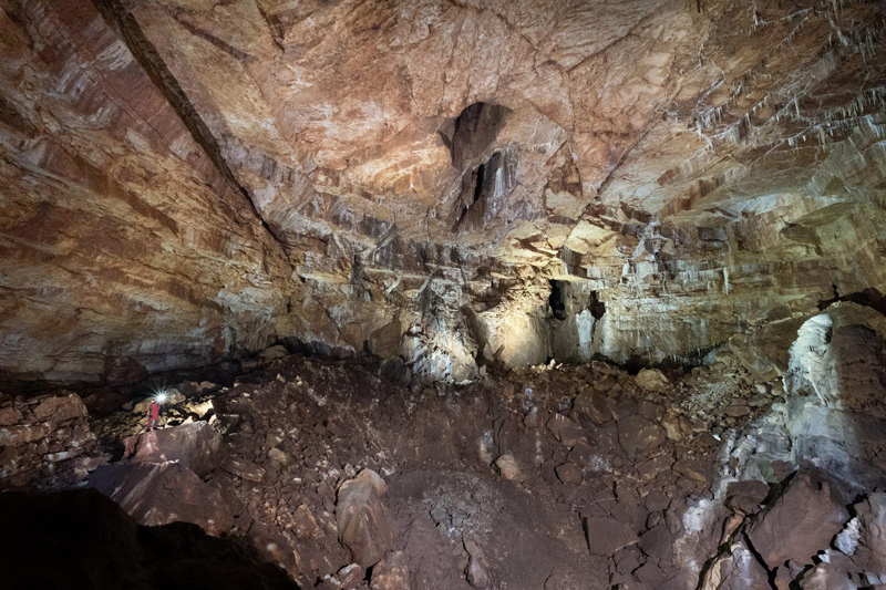 'Biggest Yet' Stalactite Cave Discovered in West Bank by Hebrew U ...